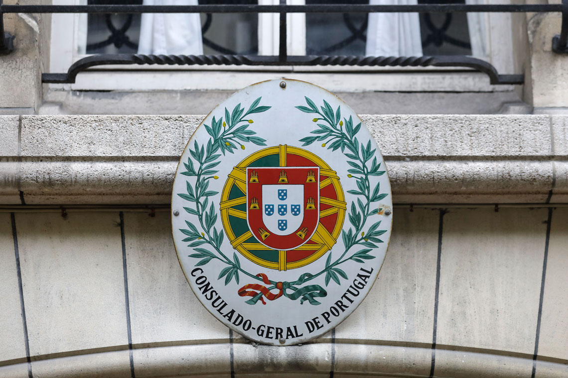 PSD contesta extinção de postos consulares, comunidades portuguesas ...