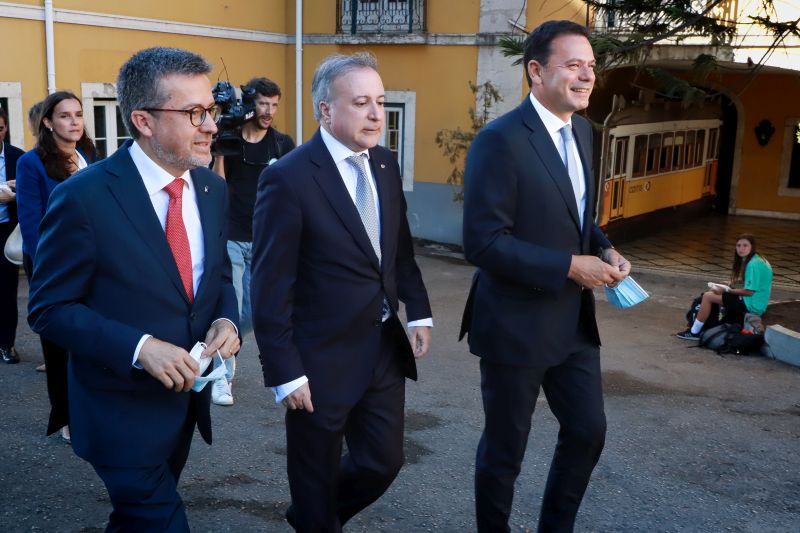 Somos oposição, mas conseguimos intervir na vida das pessoas, através ...